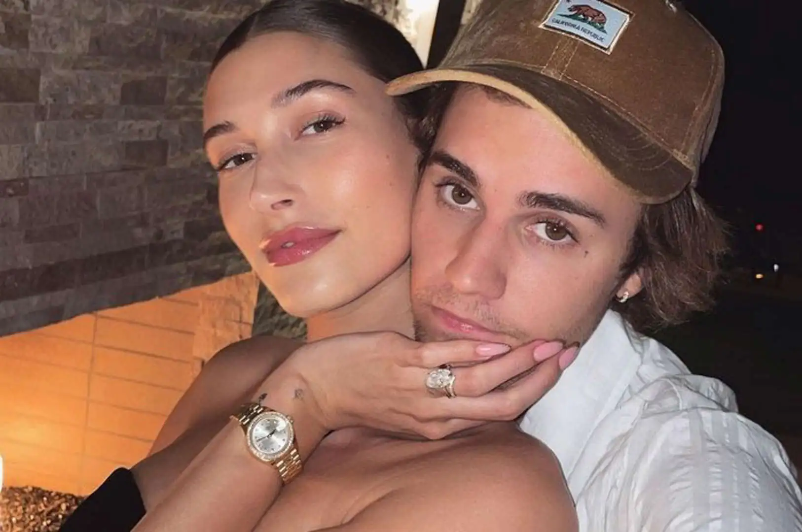 Hailey Bieber se pronuncia sobre rumores de crise no casamento com Justin Bieber