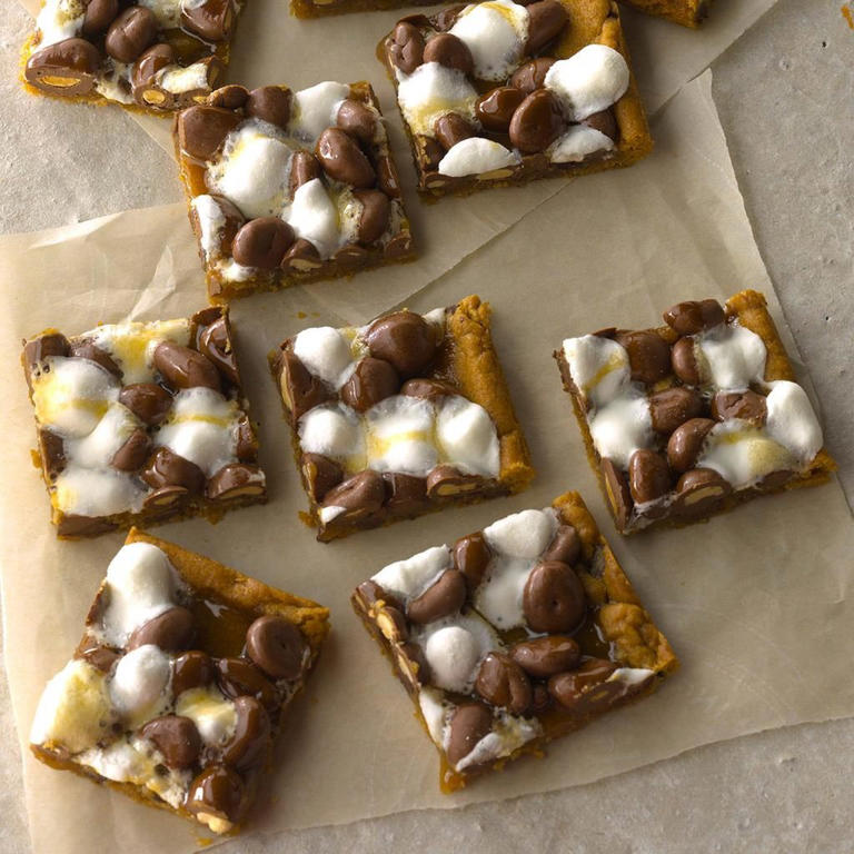 38 Ooey-Gooey Dessert Bar Recipes