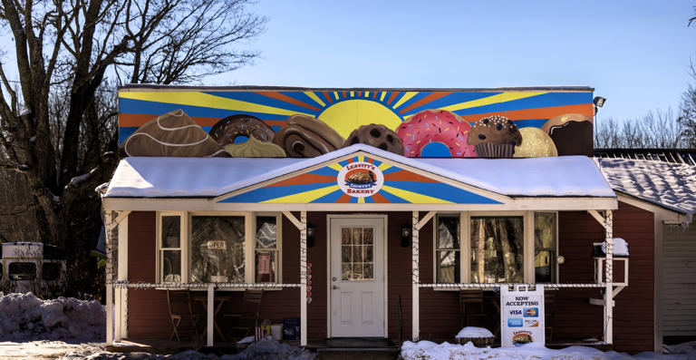 A town tried to take down a bakery’s mural of pastries. A judge ruled ...