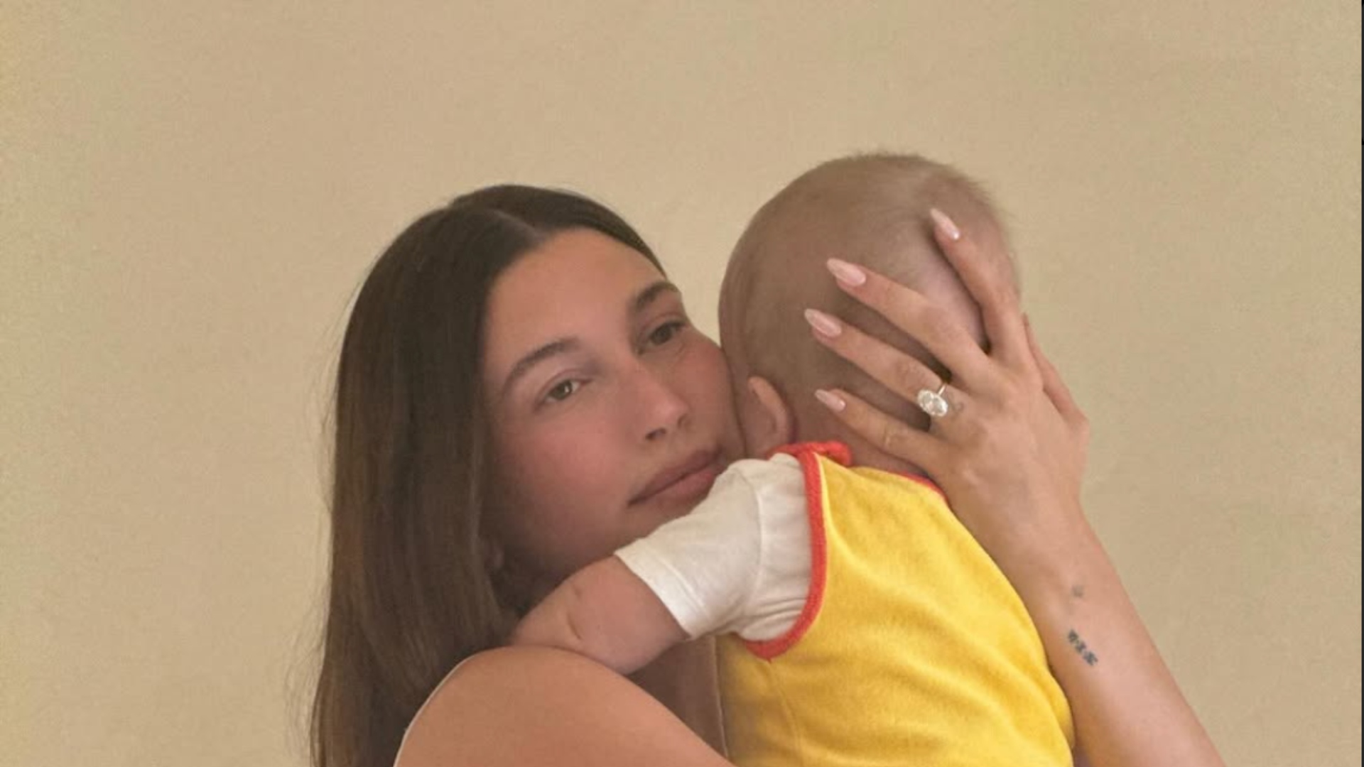 Parto complicado: Hailey Bieber comparte su historia