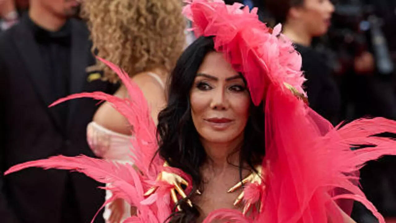 Who is Ann Kaplan Mulholland and why is her comment stirring ...