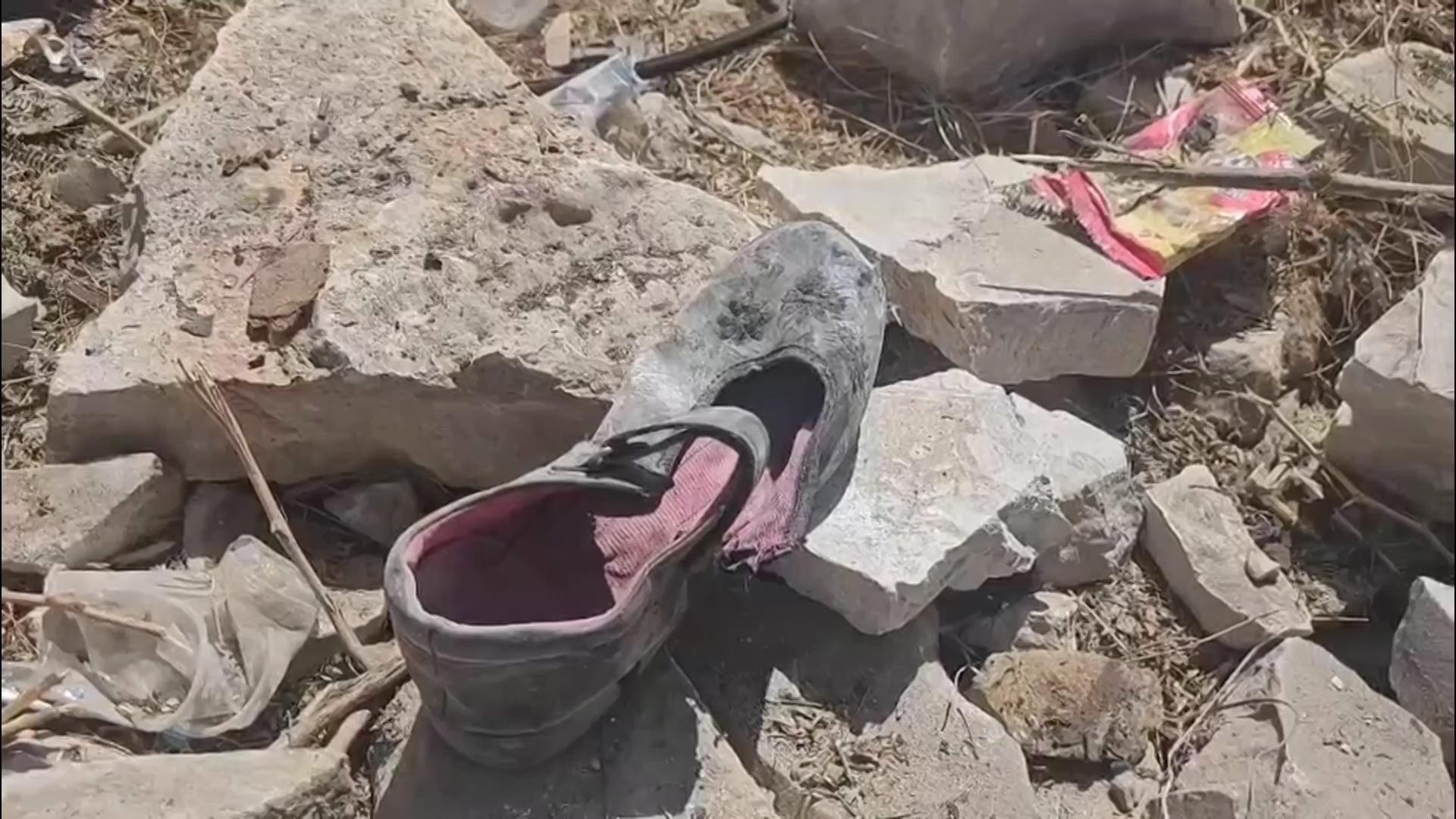 A suicide car bomber strikes a school bus in southwestern Pakistan ...