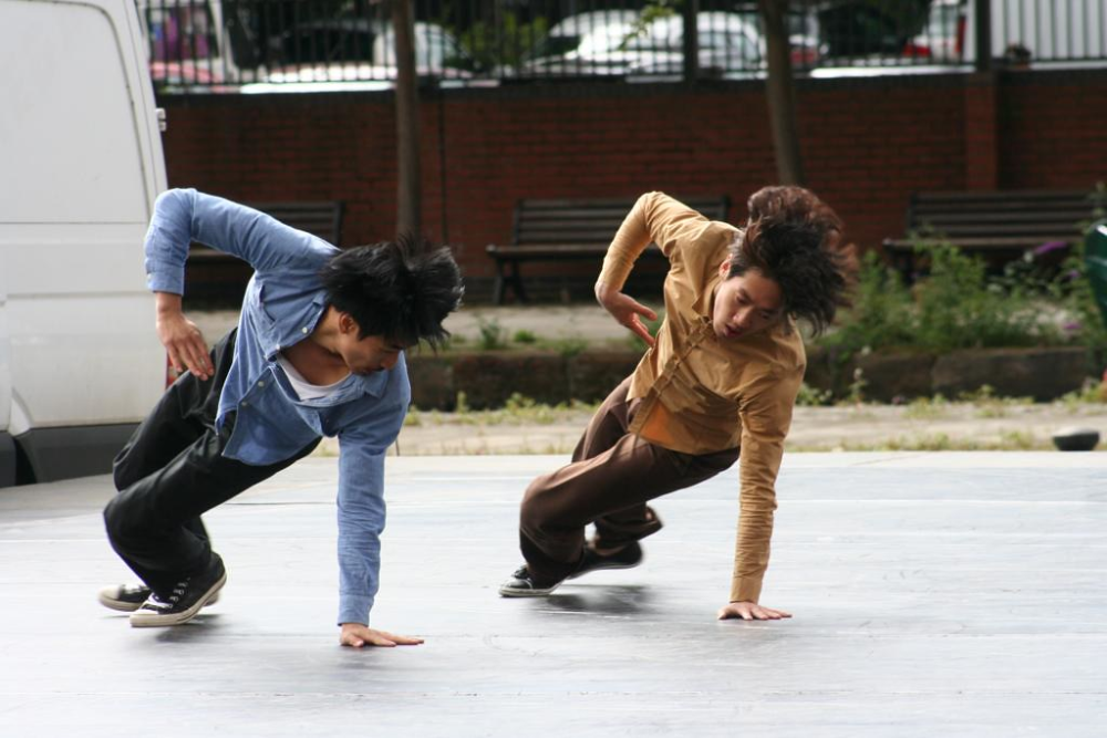 15 Pop Culture Dance Crazes That Faded Away