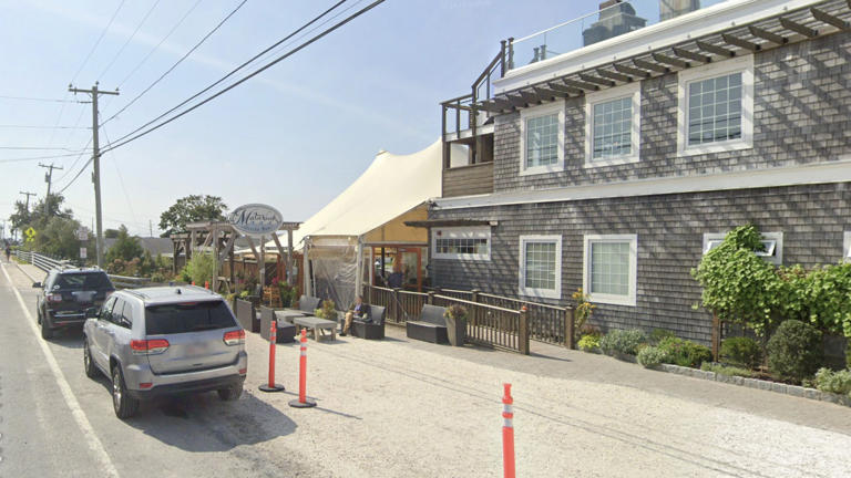 An Iconic New England Oyster Bar Suffers Devastating Fire