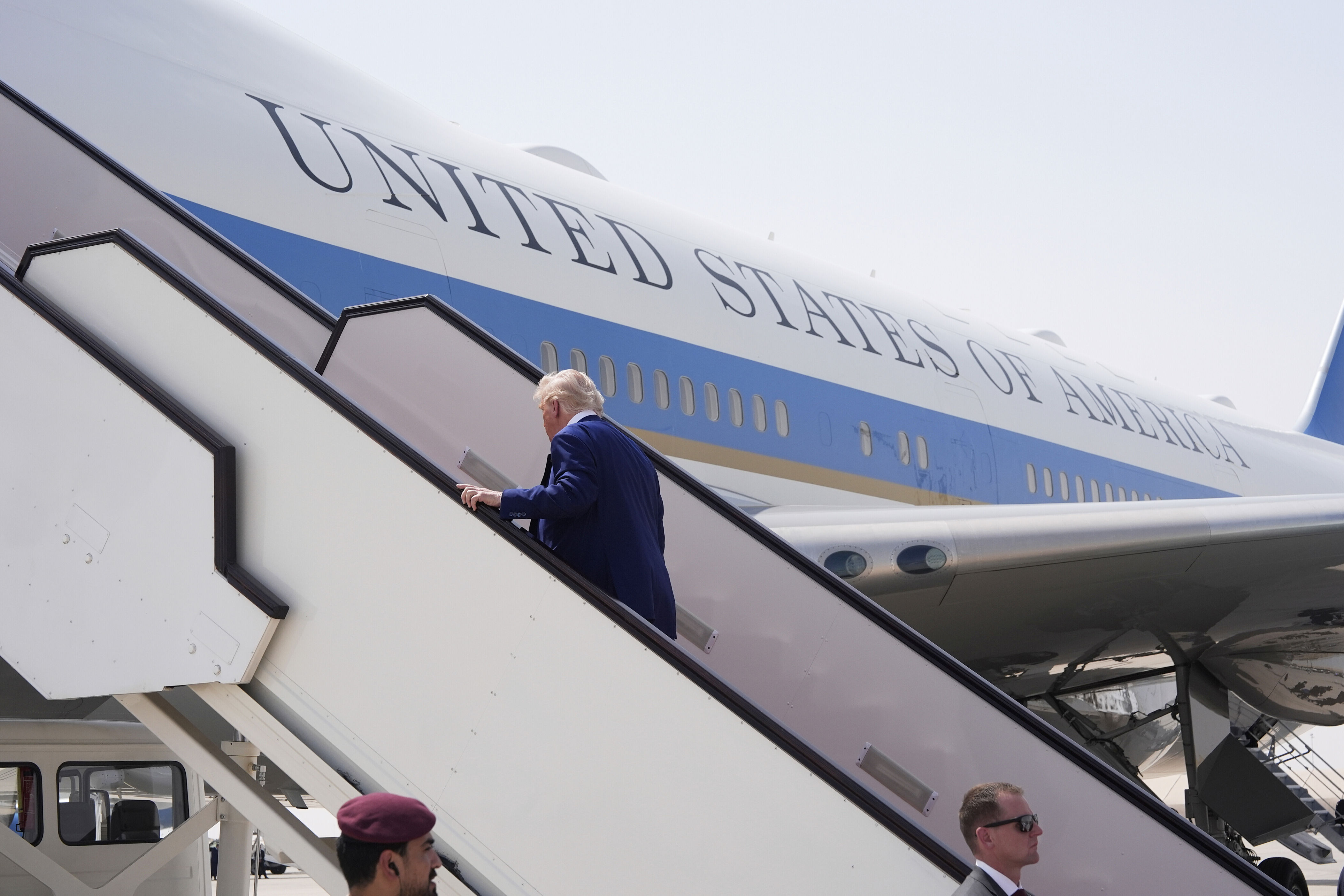 Trump administration accepts Qatari jet for Air Force One