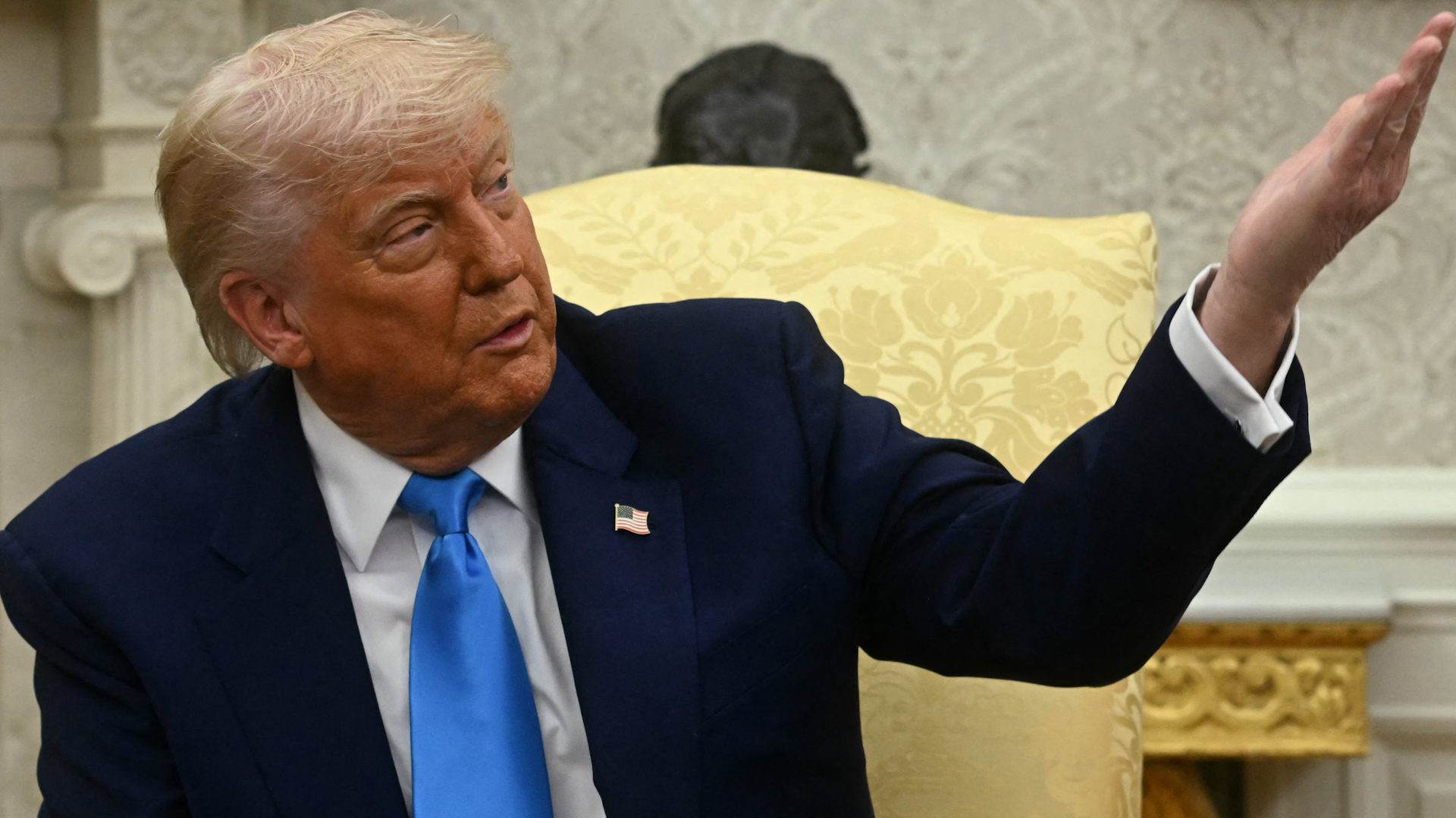 Trump Blasts 'Terrible Reporter' Over Qatari Jet Question