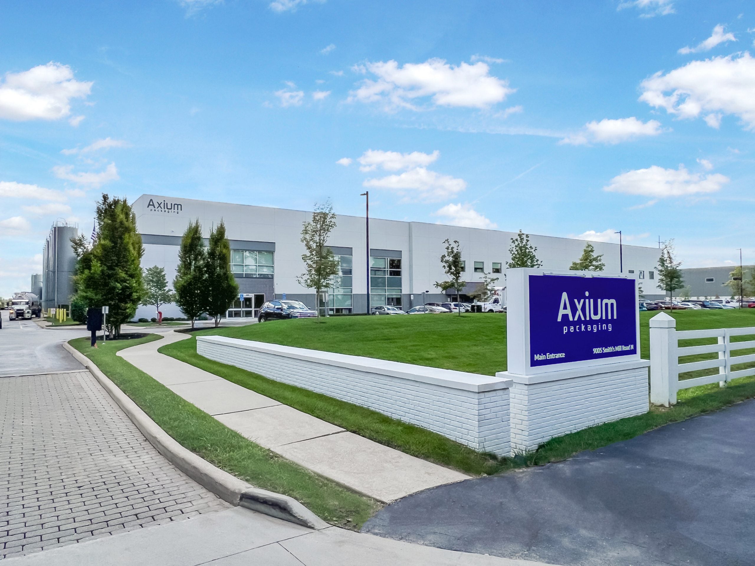 Axium Packaging uses advanced manufacturing technologies to serve customers