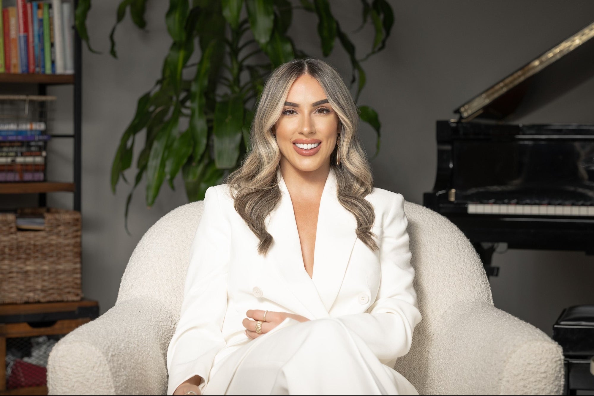 She Started a Creative Side Hustle While Working 'Dead-End' Jobs — Then ...