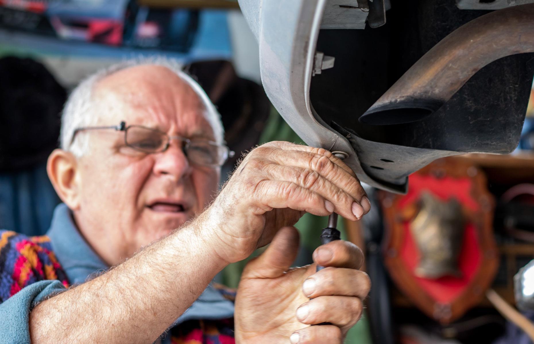 Find Out What The Average American Earns At Your Age