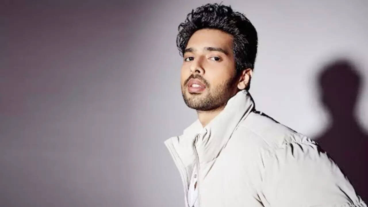 Armaan Malik finally breaks silence about dropping his surname from instagram bio: 'It’s stuck ...