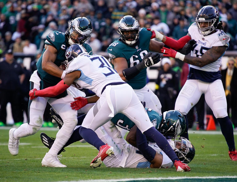 Tennessee Titans voted against NFL tush push ban along with nine other ...