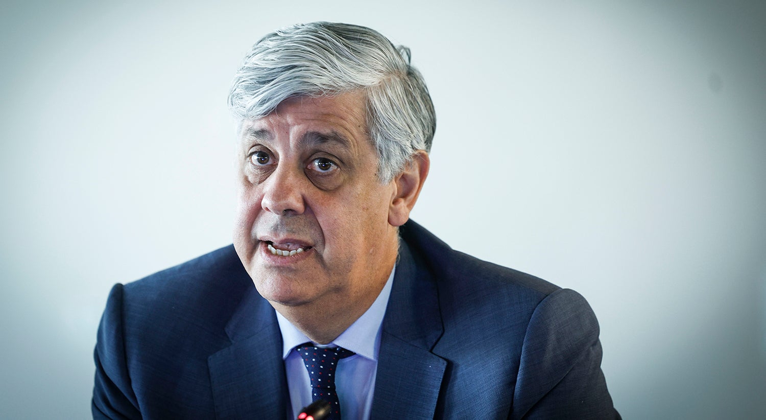 Mário Centeno pede estabilidade política em Portugal