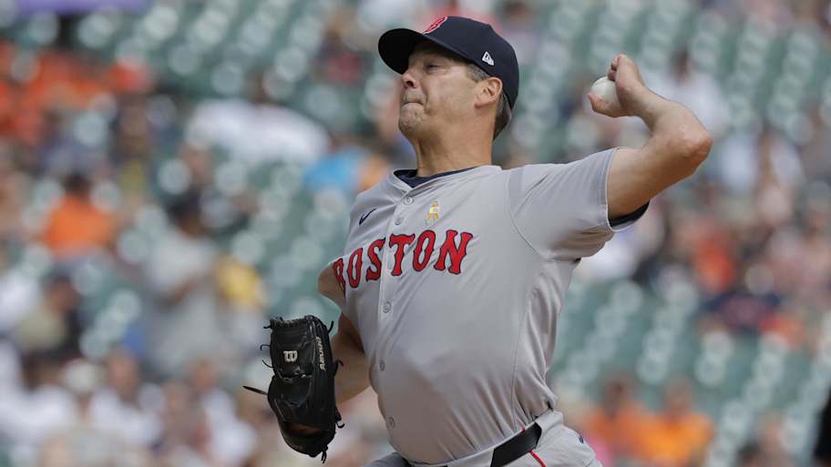 Royals' Recently-Signed 45-Year-Old Dominates Rookie Ball In First ...