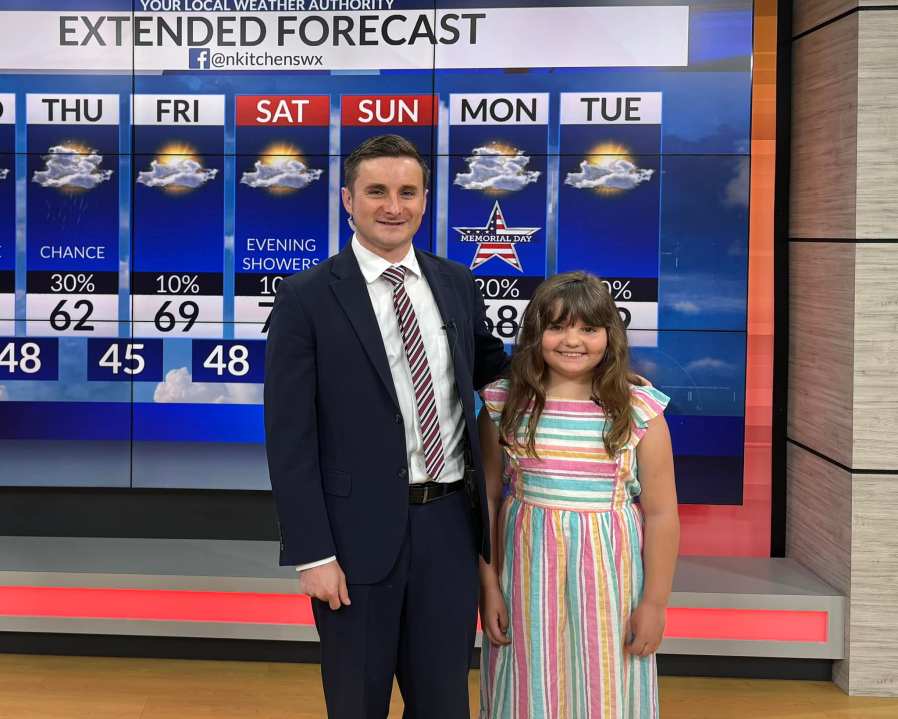 Peoria’s Emma wins Weather Kid Award, delivers forecast on WMBD