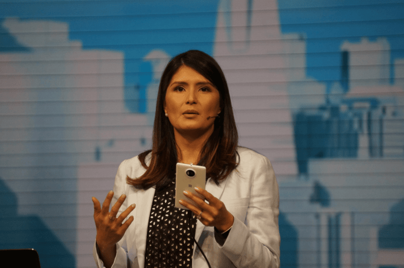 Probarse ropa virtualmente: La nueva herramienta que presentó Google