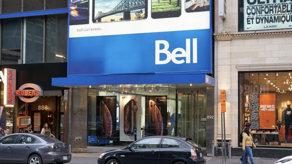 Bell is experiencing a major outage and everyone is losing their minds