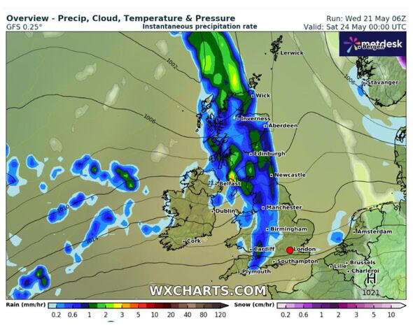 Storm forecast as 700-mile rain bomb blasts into UK from top to bottom ...