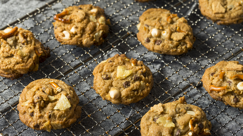 Give Your Cookies A Crunchy Upgrade With One Popular Salty Snack