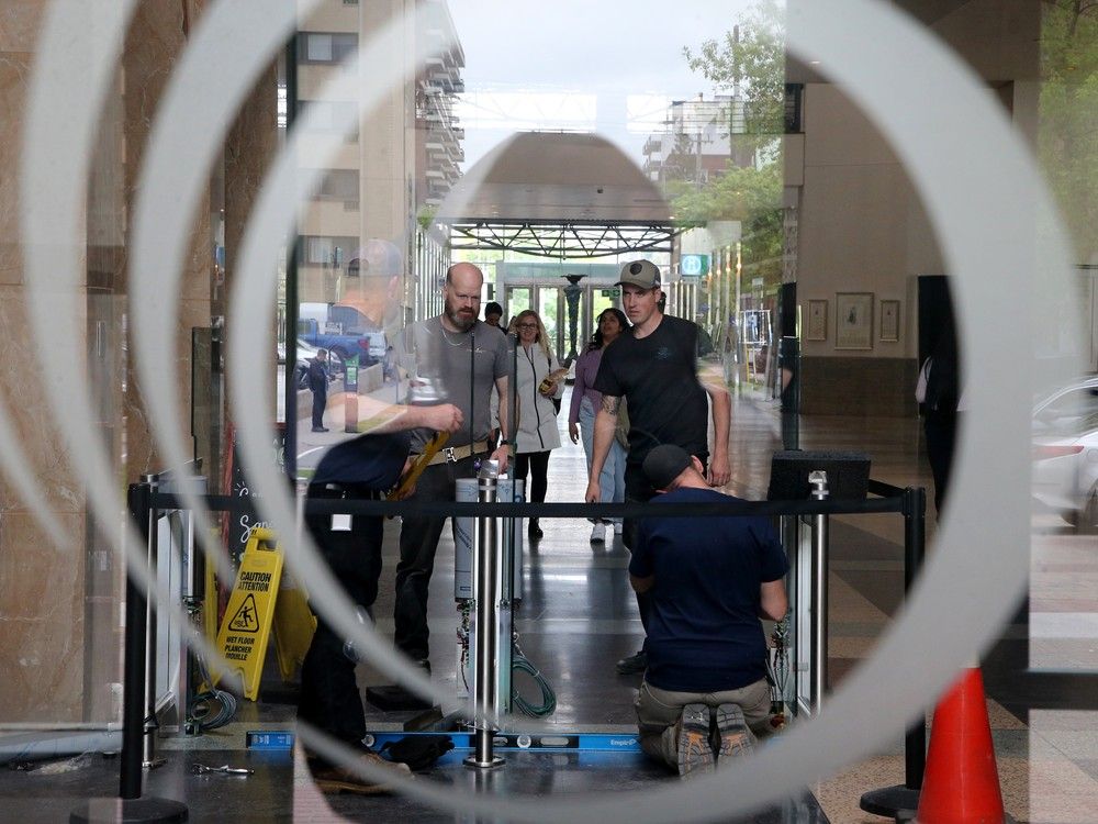 MacDonald: Ottawa City Hall's new security measures lack common sense