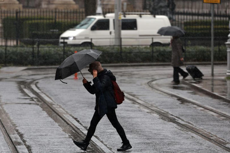 Ireland weather: Met Éireann maps pinpoint when and where heavy rain ...