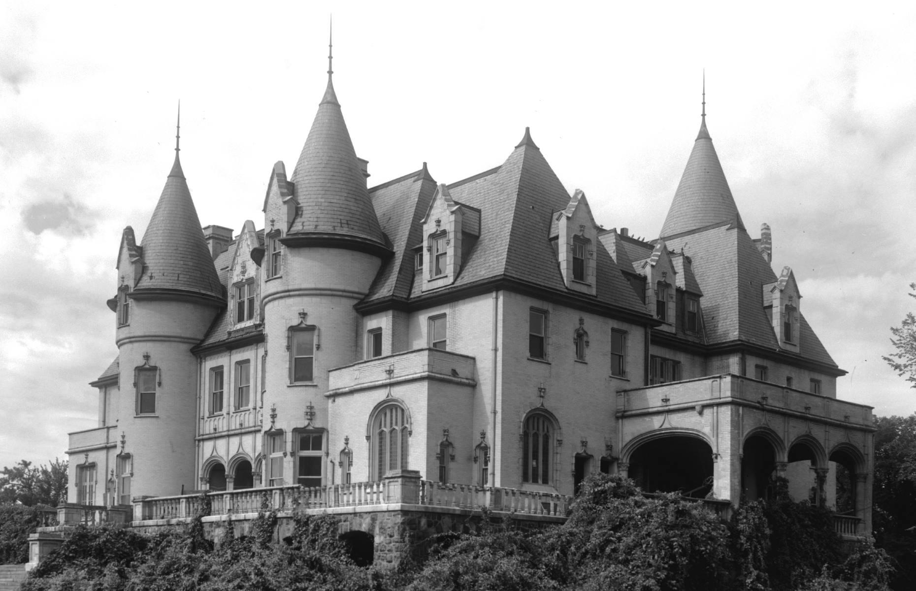 10 palatial Gilded Age estates that no longer exist