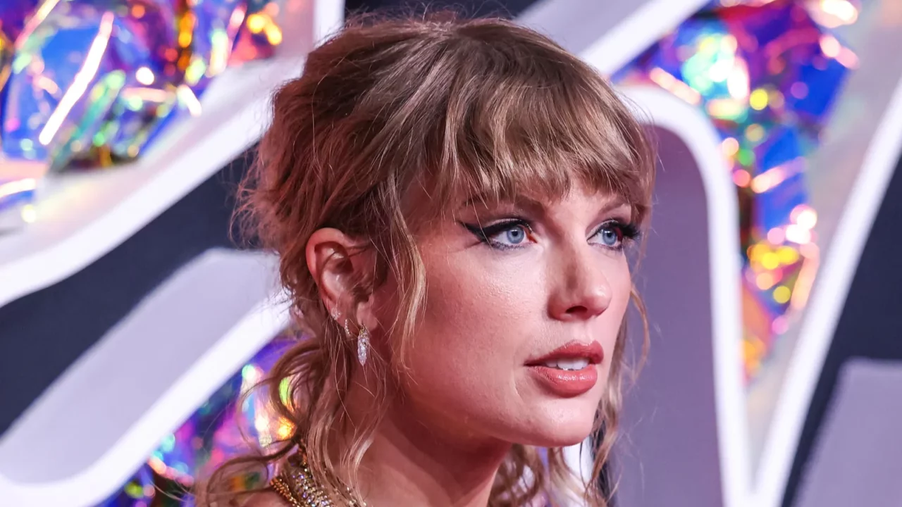 Taylor Swift breaks Hot 100 record with all top 12 spots from ‘The Life ...