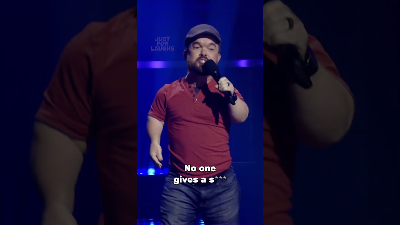 No one unites a room like Brad Williams. #JustForLaughs #BradWilliams