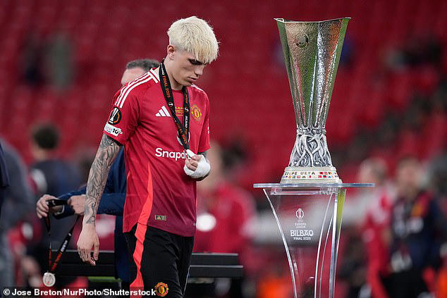 Alejandro Garnacho and his brother aim digs at manager Ruben Amorim