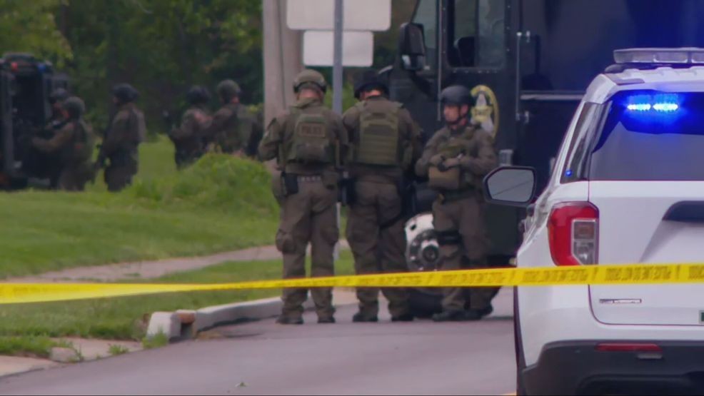 1 dead after SWAT situation near high school on Cincinnati's West Side ...