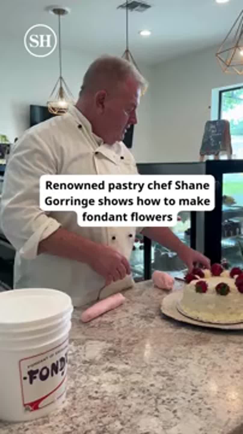 Pastry chef of Zoe's Bakery shows how to make fondant flowers