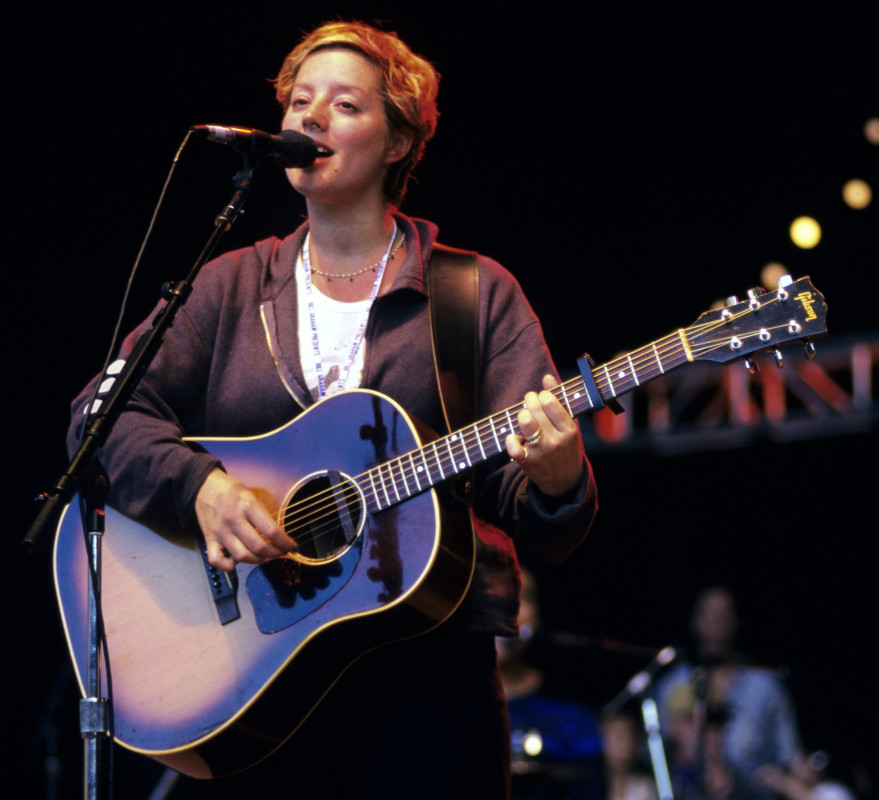 Revered '90s Singer's Major Announcement Sparks Passionate Demand From Fans