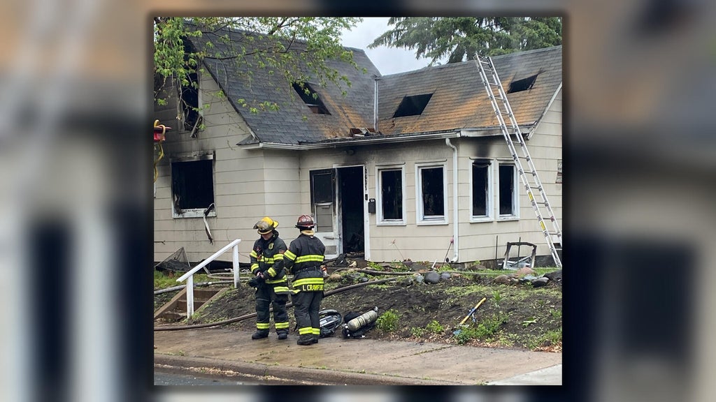 Firefighter hurt in northeast Minneapolis house fire, officials say