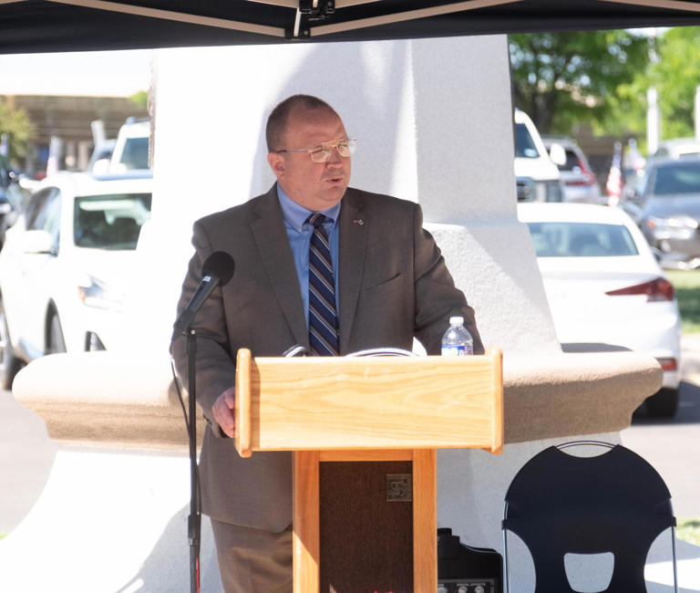 Amarillo VA honors 44 fallen veterans with memorial bricks