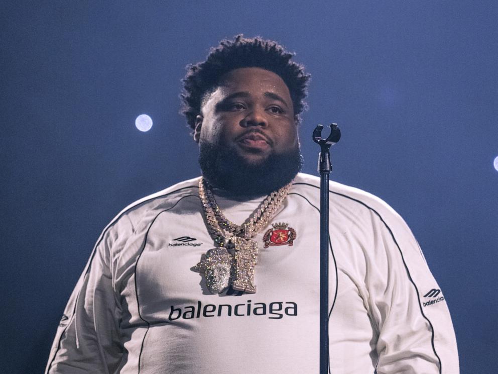 Rapper Rod Wave turns himself in following burglary at his Georgia mansion