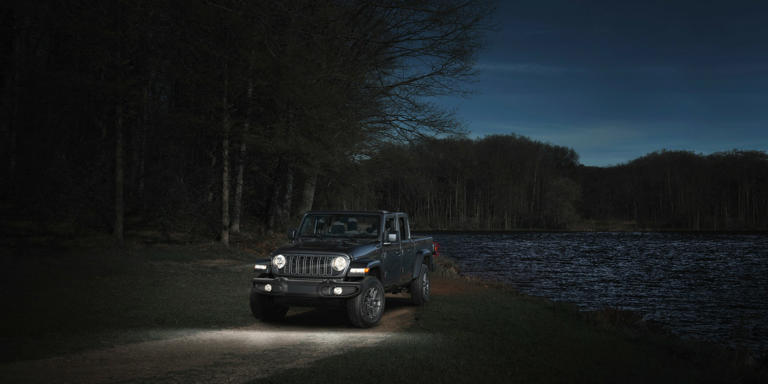 The Jeep Gladiator Just Got A Stealthy New Persona