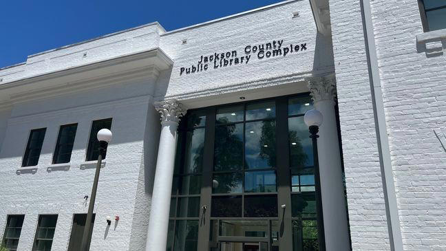 Debate intensifies over Jackson County Library's split from regional system