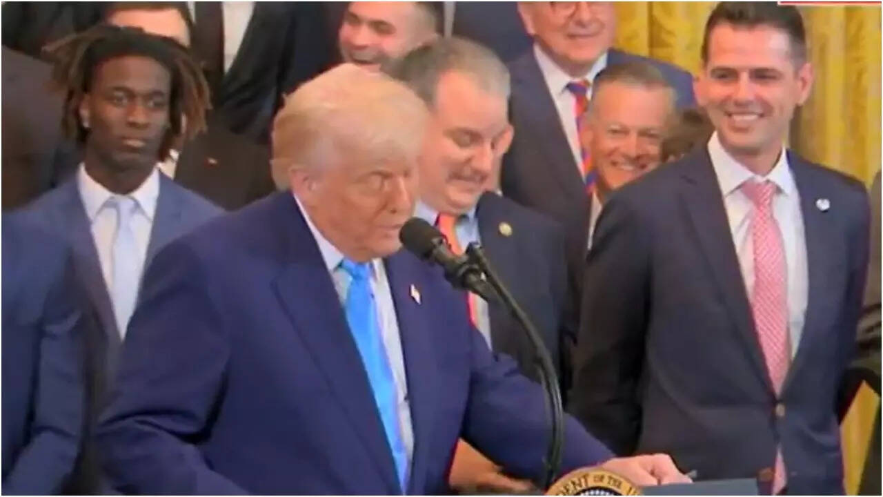 'Not that tall': Trump jokes about son Barron's height at celebration ...