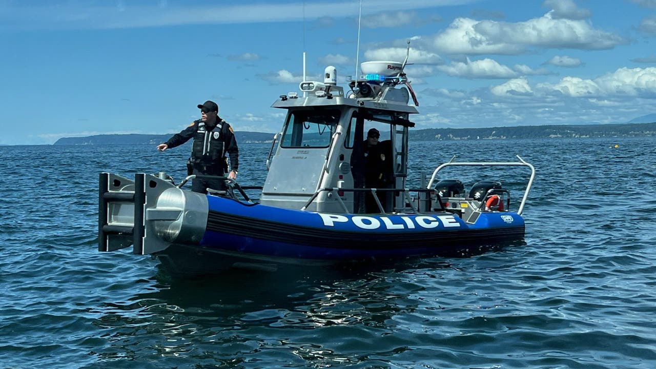 Recovery effort underway after boat sinks in Possession Sound near ...