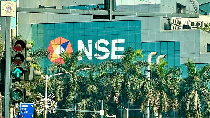 NSE in talks with IGX to develop Indian natural gas futures contract