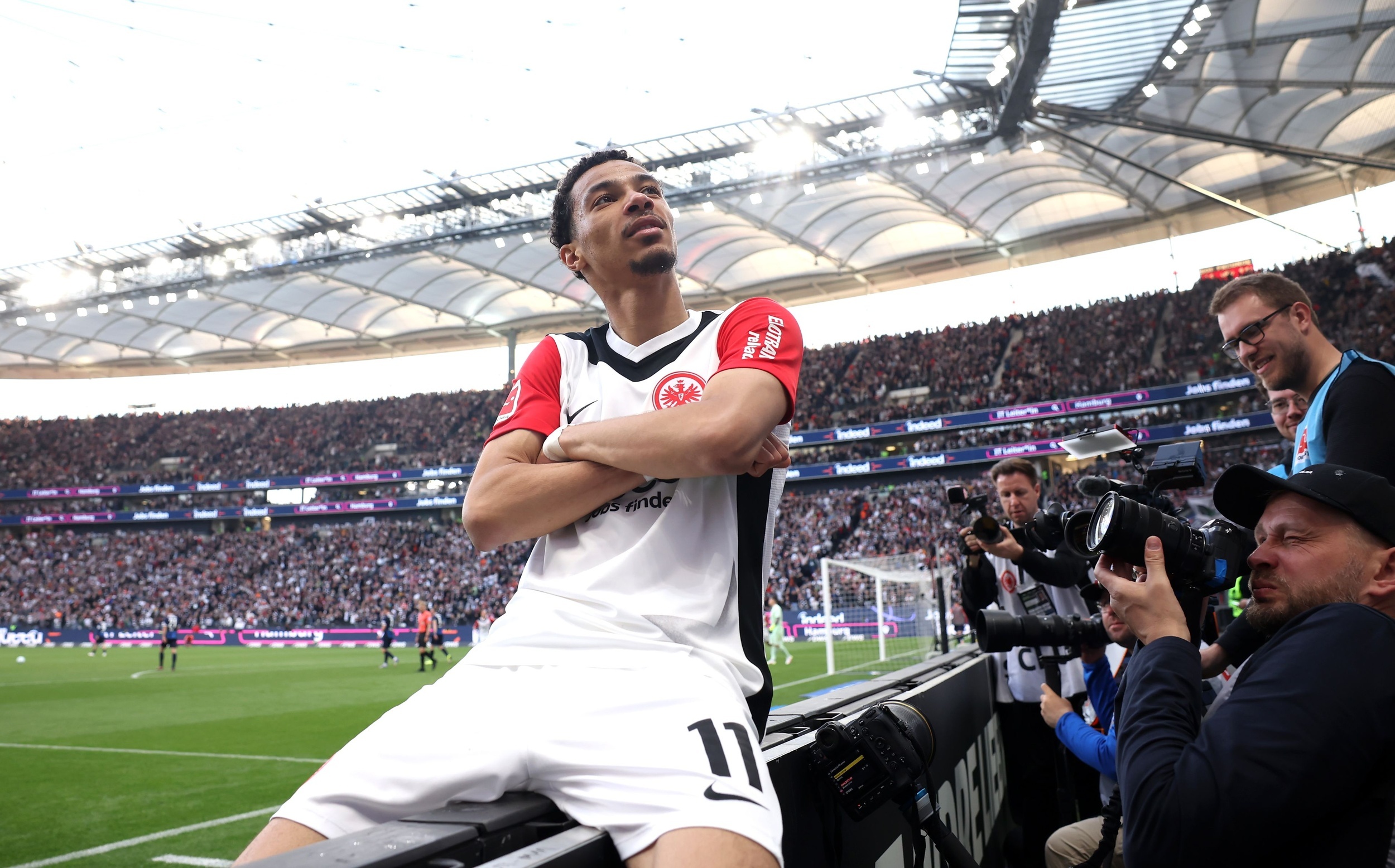 Matt Law: Chelsea working on new striker who is like Isak with current ...