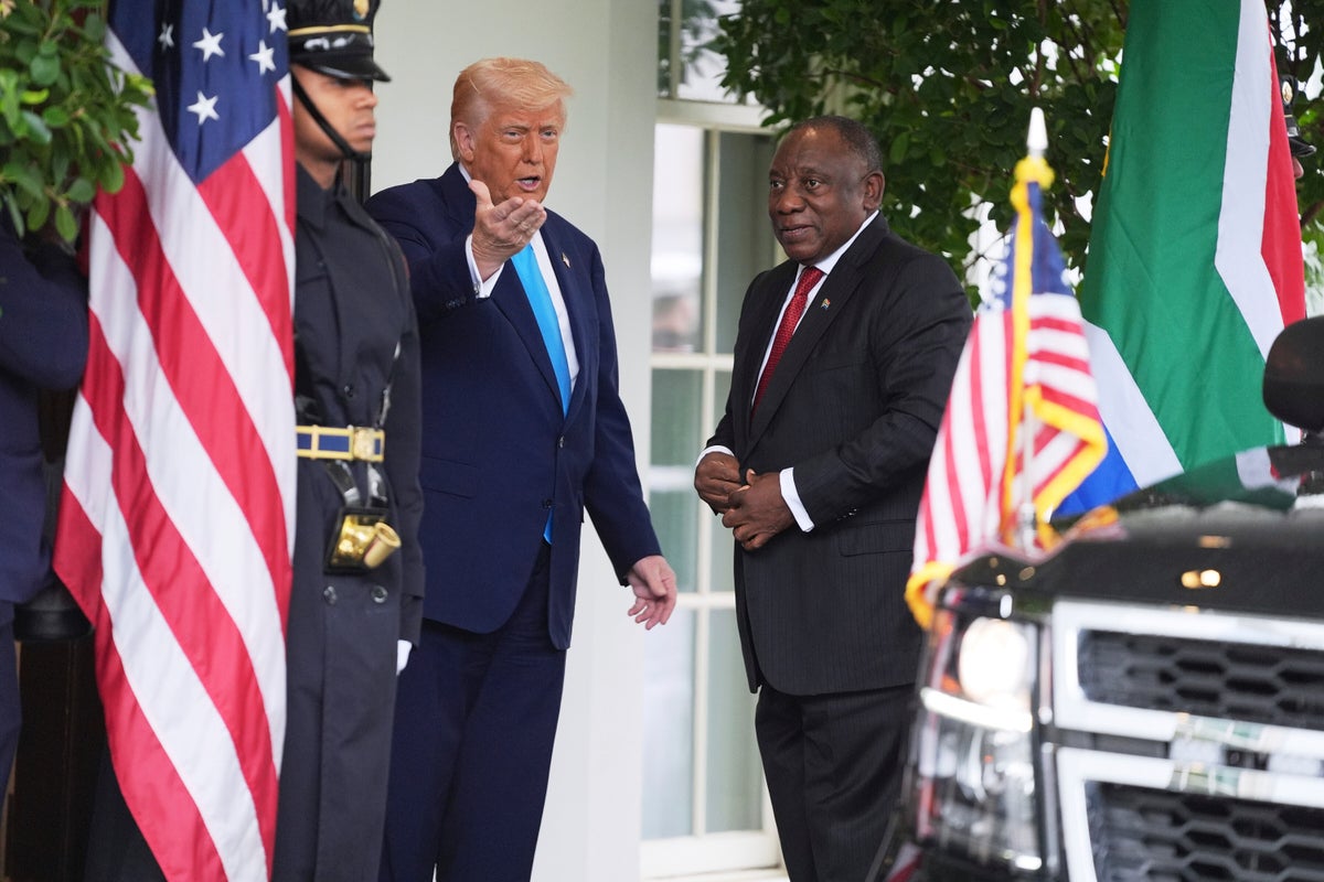 Trump falsely says South Africans fleeing ‘white genocide’ to Australia ...