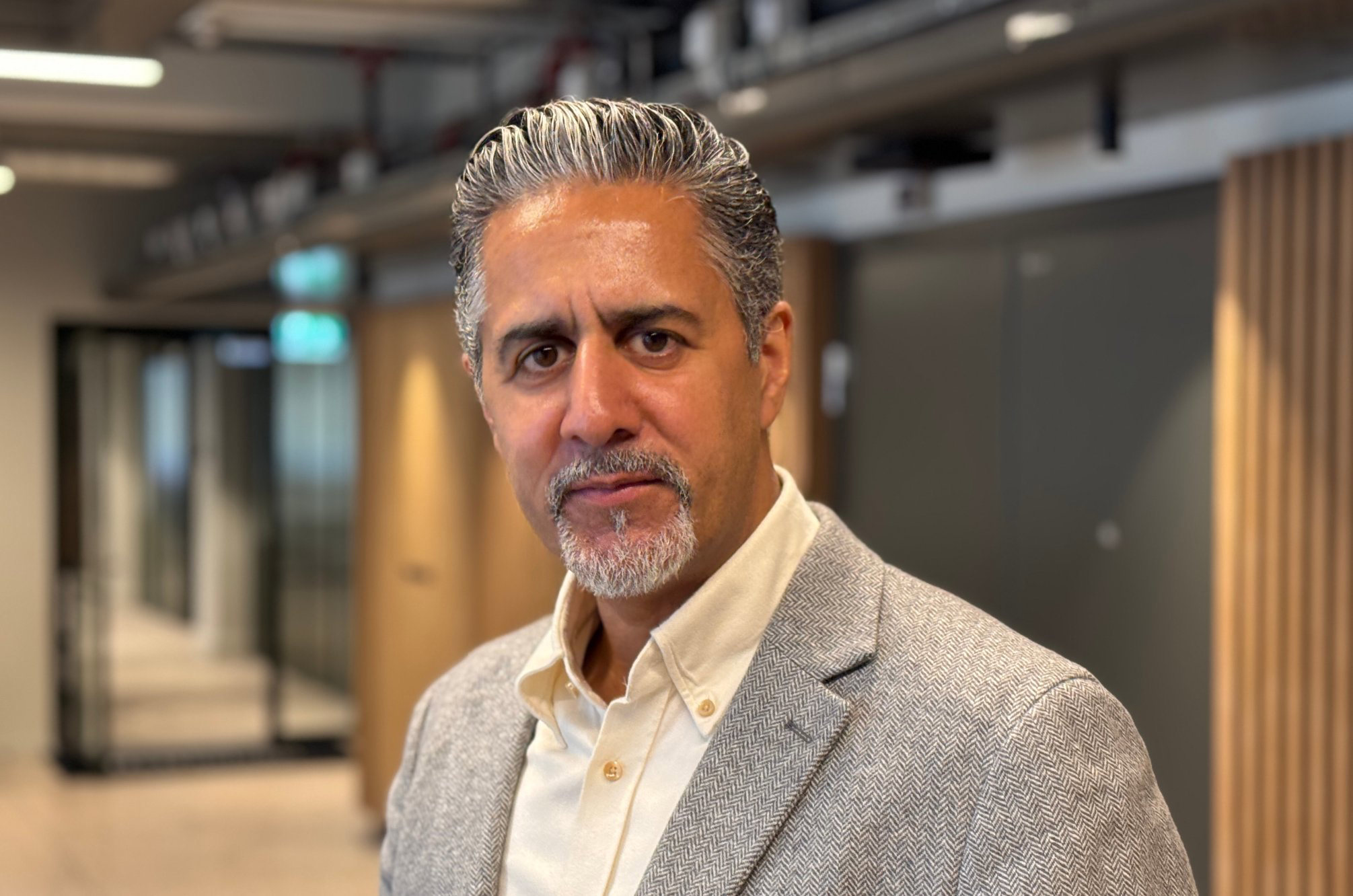 Abid Raja: – Venner ble bedt om å fryse meg ut Abid Raja: – Venner ble bedt om å fryse meg ut