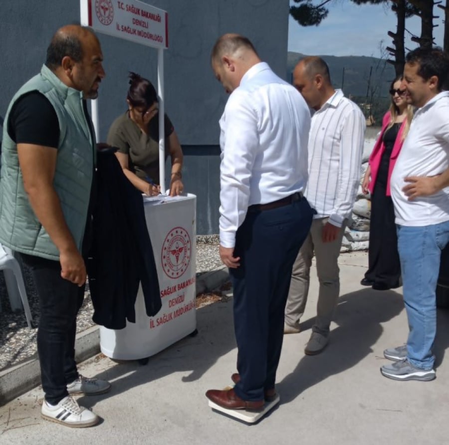Οι Τούρκοι έβγαλαν τις ζυγαριές στους δρόμους: Μετράνε τους υπέρβαρους ...