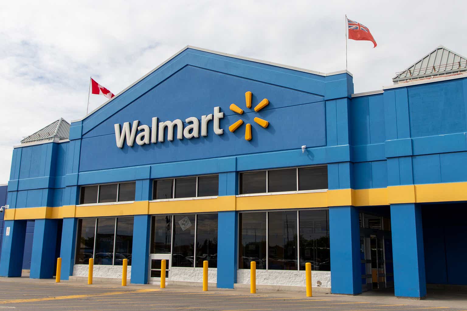 Walmart sees online deliveries from stores surge on Black Friday and ...