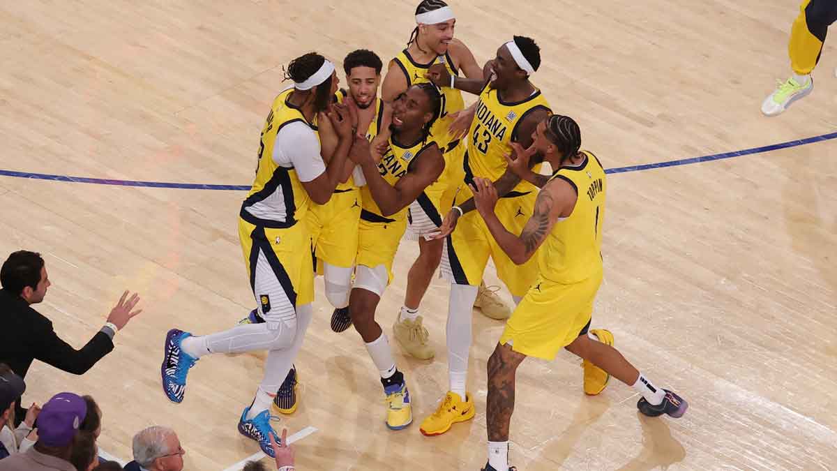 Pacers fans go crazy after insane ending to ECF Game 1 vs. Knicks