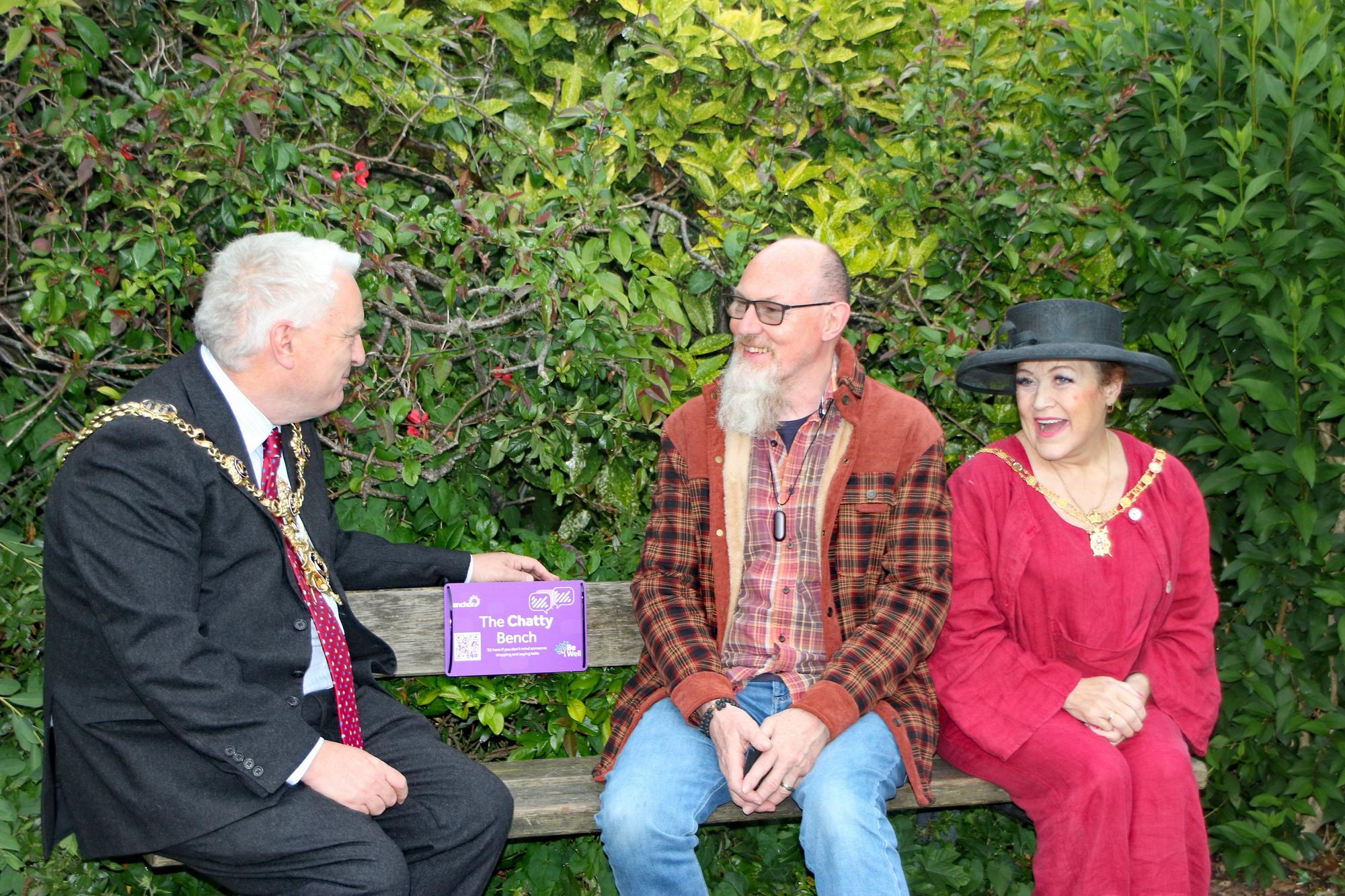 Portsmouth’s First ‘Chatty Bench’ Unveiled in Milton Park