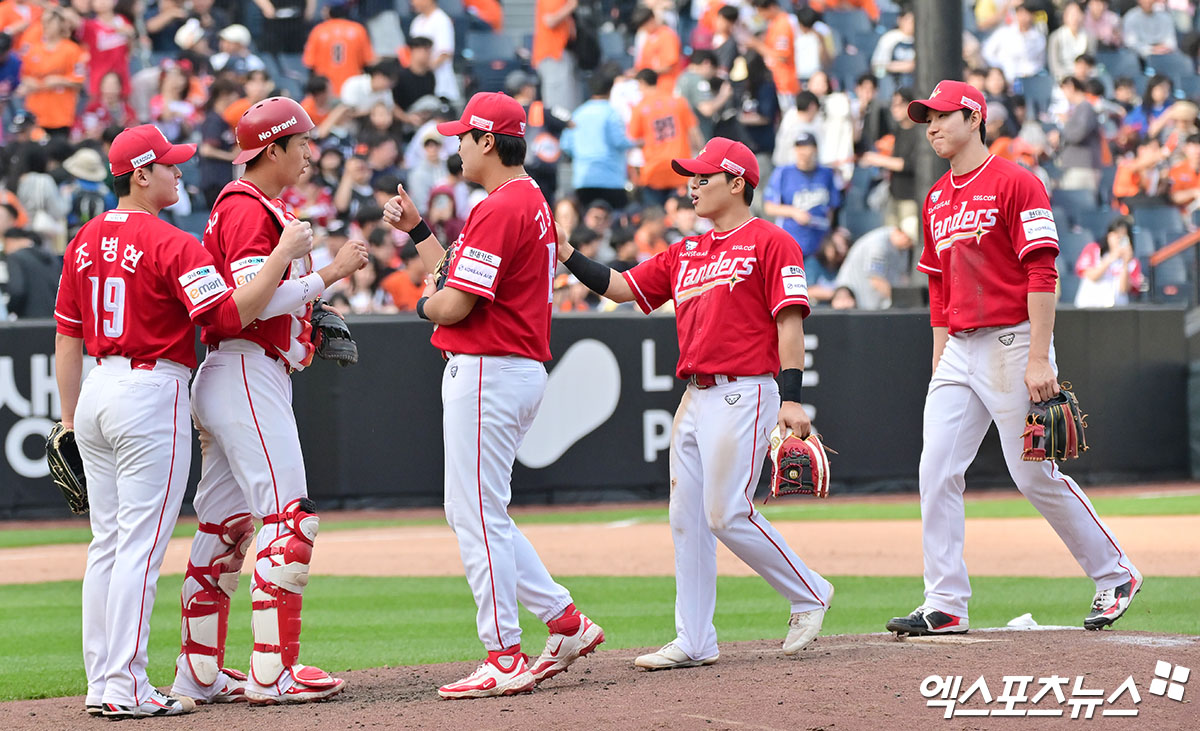 '삼진 18개+무득점 패배'에도 주저앉지 않았다...'승승승승→3위와 3.5G 차' SSG가 힘을 내기 시작했다