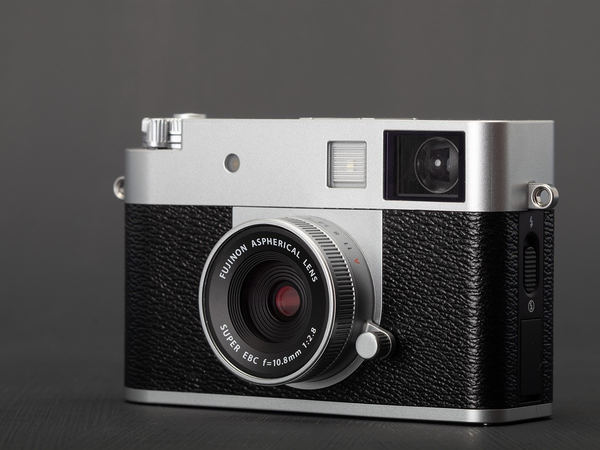 Fujifilm X half review: frivolous fun with definite drawbacks