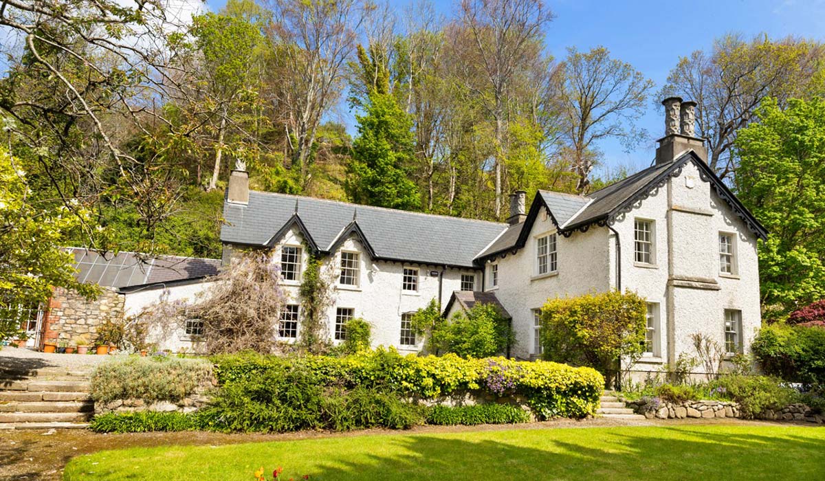 Step inside Shane Ross’s stunning €3.5m Enniskerry home now on the market