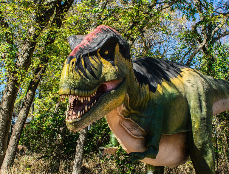 Animatronic dinosaurs are coming back to the Milwaukee County Zoo
